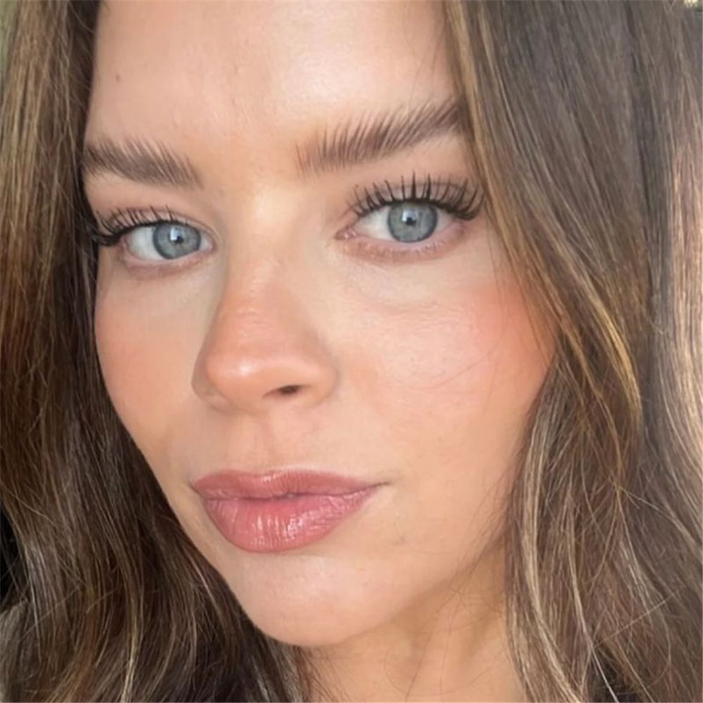 Pret a Prep The Tubing Mascara - - Salon First